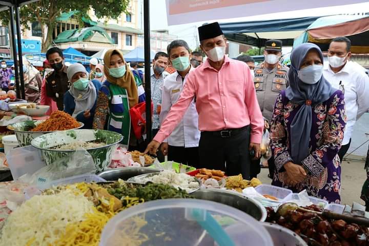 Pemko Pariaman dan BBPOM Padang Pantau Pasar Pabukoan di Kota Pariaman ...